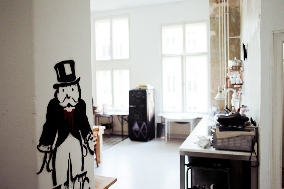 Minimal Masculine Design - Panda's House