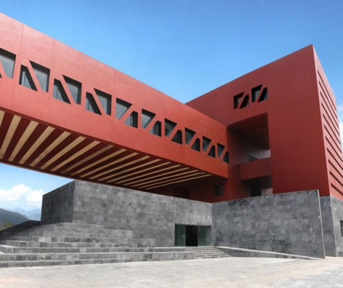 LA FACULTAD DE ECONOMÍA, UNAM 2 - Panda's House