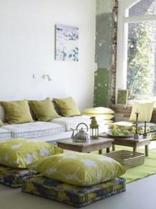 Bazaar Style: Decorating with Market and Vintage Finds - Panda's House